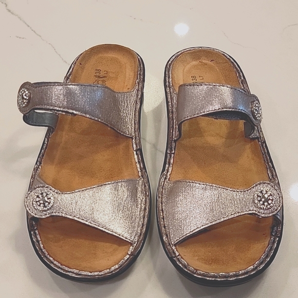 Naot | Shoes | Naot Triton Leather Sandals Size Eu 38 Us Size 7 Nearly ...